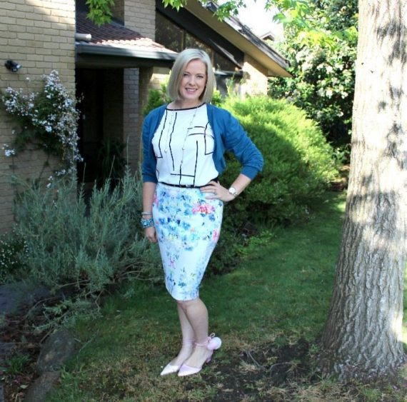 How to Mix Patterns in Your Outfit — Inside Out Style