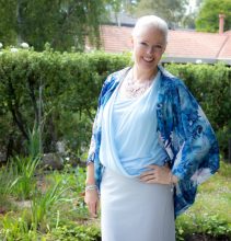 Your Ultimate Guide to 17 Necklines and Which to Choose to Flatter Your ...