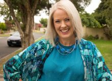 8 Tips on What To Wear When You Have a Flat Chest — Inside Out Style