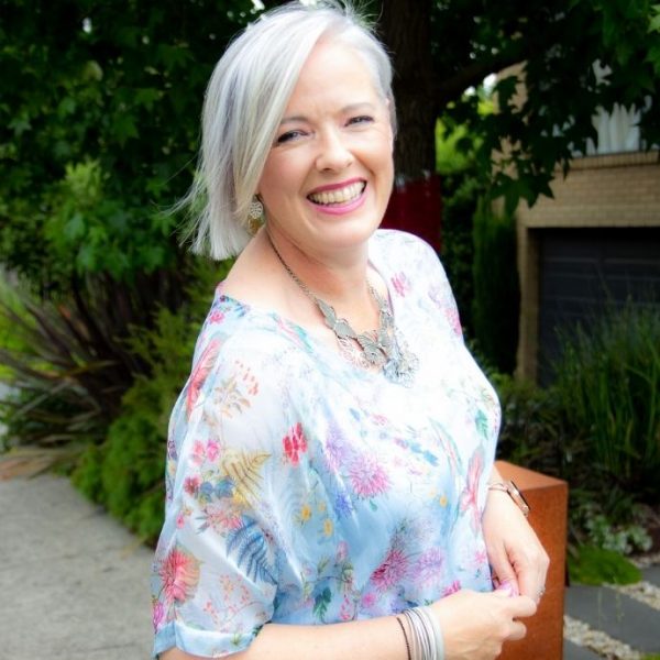 What to Wear To Camouflage a Hunchback or Kyphosis — Inside Out Style