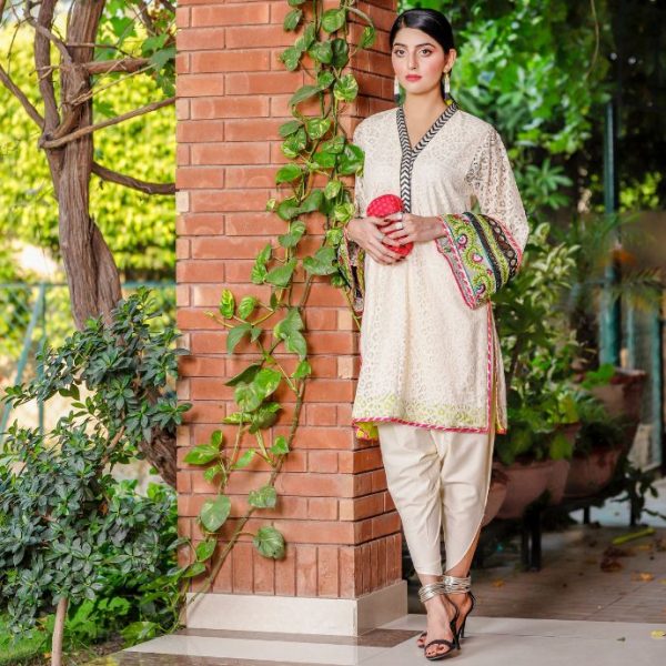 7 Essential Guidelines for Wearing a Dress Over Pants — Inside Out Style