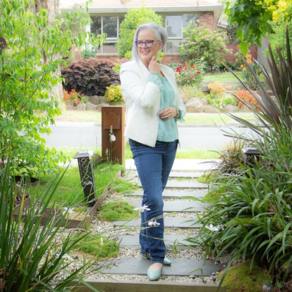 Say Goodbye to Ill-Fitting Clothes: 6 Expert Tips for a Flattering ...